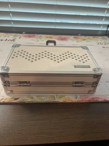 Vaultz Locking Storage Box 5x2.5x 8.5 White & Chrome Comes Without Key ...