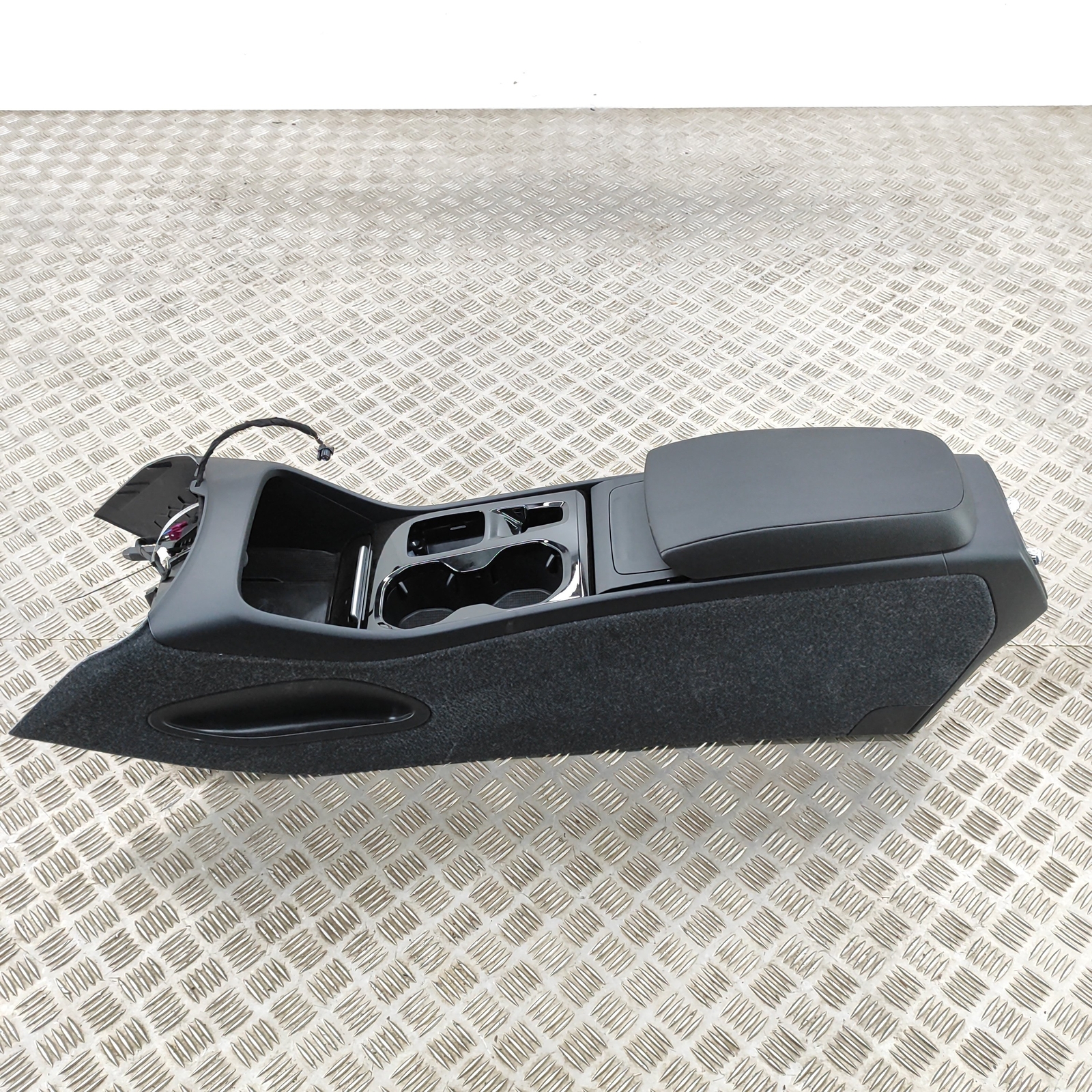 VOLVO XC40 B4 Center Console RHD 32352198 31469013 2023 23841315 | eBay UK