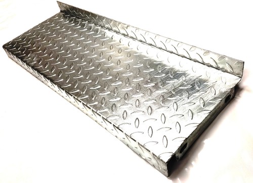 900mm Galvanise mesh tread | Metal step | Walk way tread | Steel Treads ...