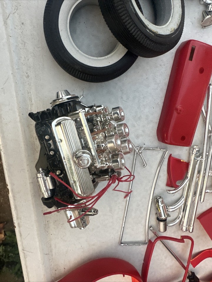 Monogram The Big Deuce 1932 Ford Roadster Model Partial ReBuild Parts ...