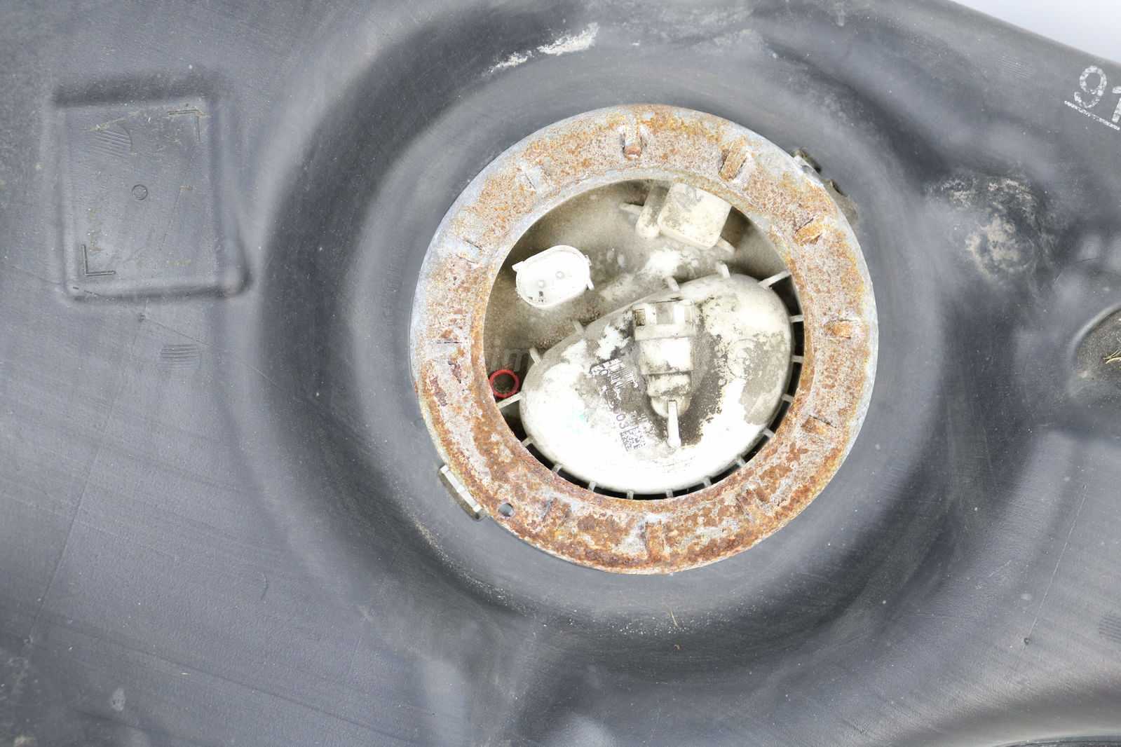 BMW E90 3-Series E92 Plastic Gas Fuel Tank E84 X1 E92 E93 2006-2013 OEM ...