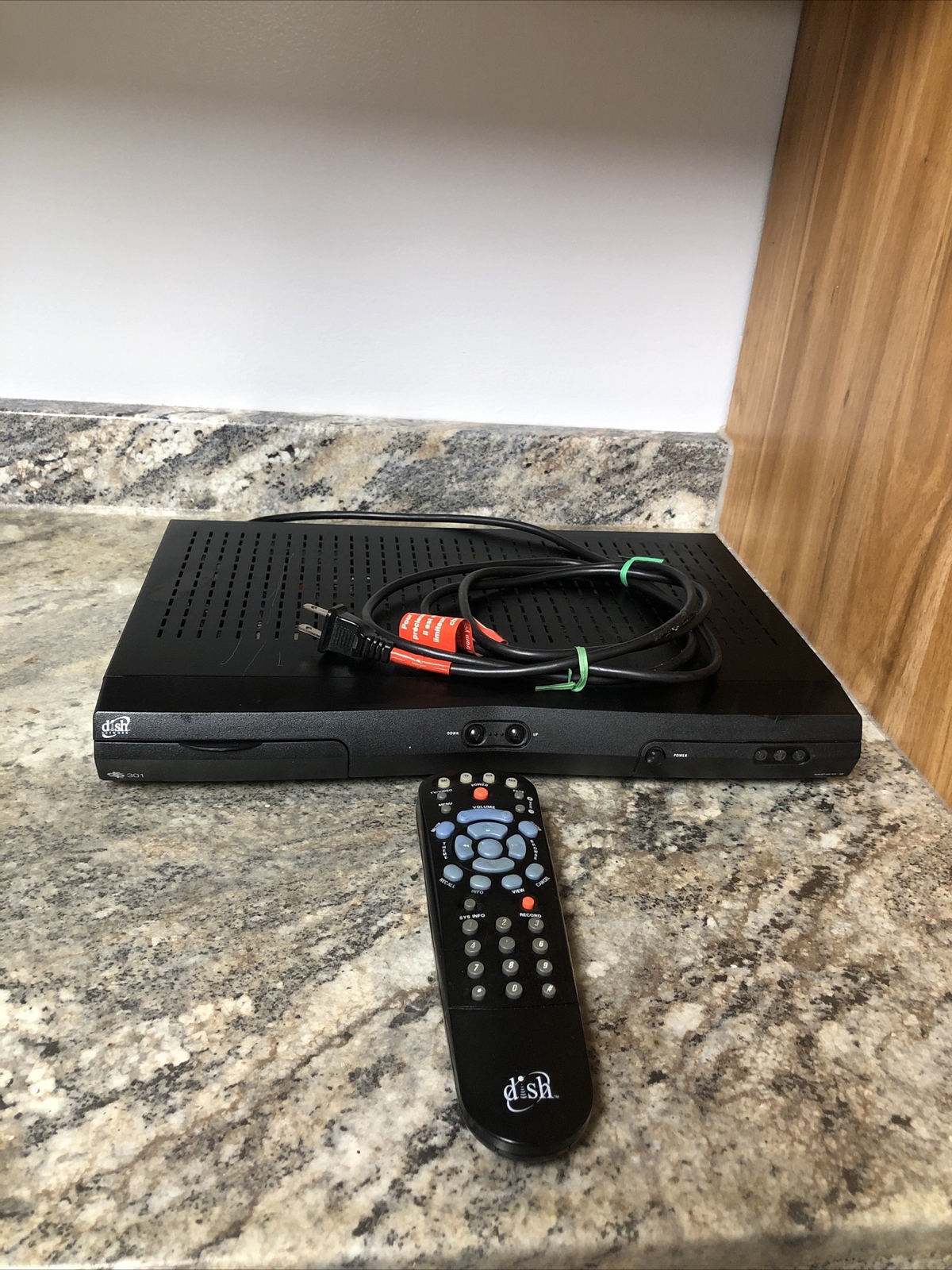 DISH Network TV Receiver w/ Remote DP301 MPEG Digital Satellite ...