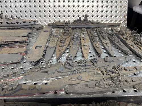 1/700, 350 & Random Scale Built Plastic Japanese & US Warship Models ...