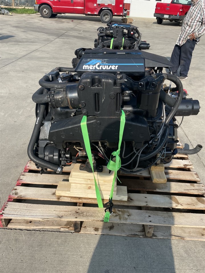90 MerCruiser 7.4 L 454 V8 Blue Water Inboard boat engine motor FRESH ...