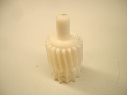 FORD FALCON XR/XT/XW/XY SPEEDOMETER GEAR - 4 SPEED TOPLOADER (17 TEETH ...