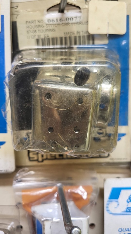 Drag Specialties HD Touring Control Switch Housing Kit RH W/Cruise 0616 ...