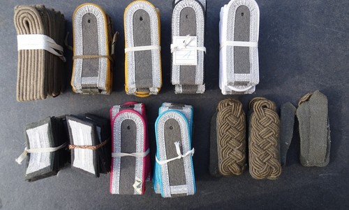 826Gramm orig. DDR- NVA - unused material. * Mixed colors. Inc ...