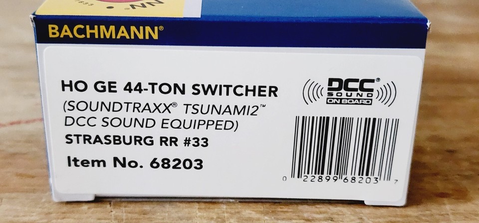 Bachmann 68203 HO Scale GE 44-Ton Diesel Switcher Strasburg SRC 33 DCC ...