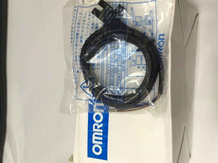 1PC New Omron EE-SPX406-W2A EESPX406W2A Photoelectric Switch Free ...