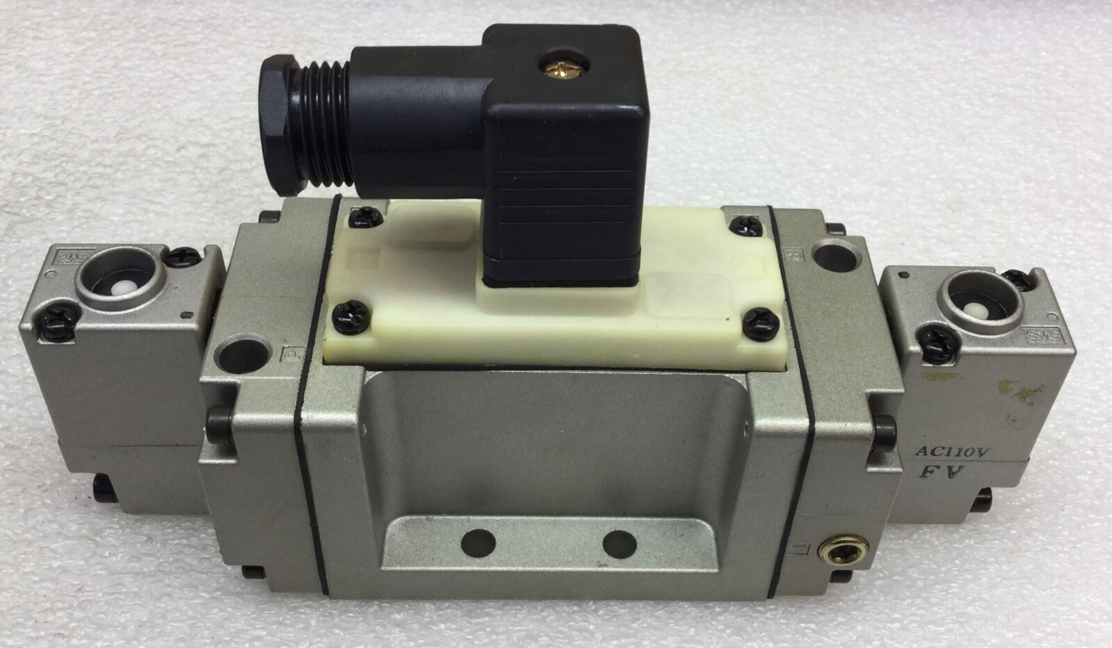 SMC MODEL VSP4234-003DL SOLENOID VALVE 110 VAC NEW NO BOX | eBay