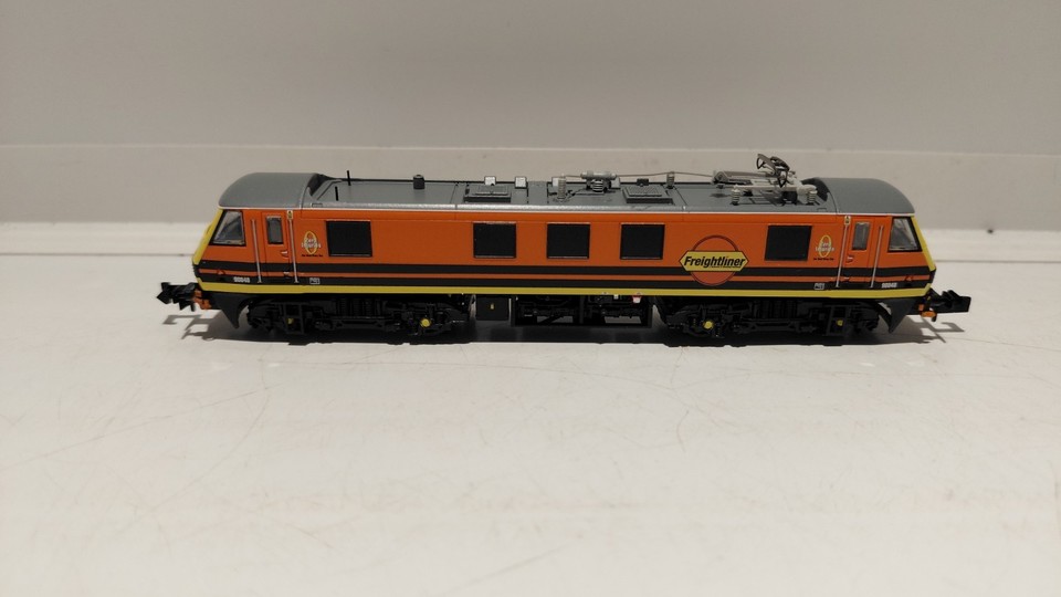 Graham Farish N Gauge 371-785A Class 90/0 90048 Freightliner G & W ...