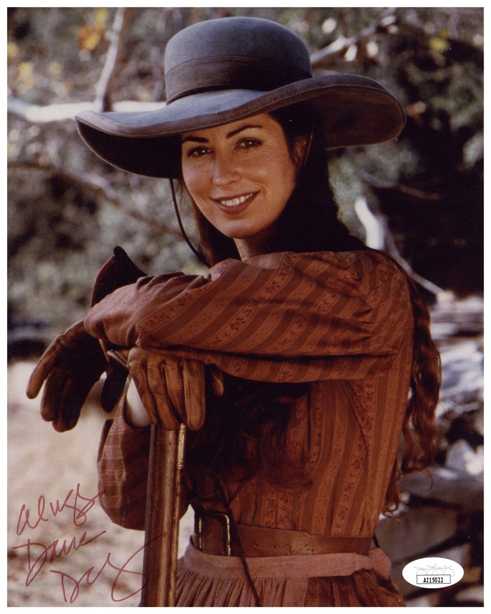 Pierre Tombale De Dana Delany
