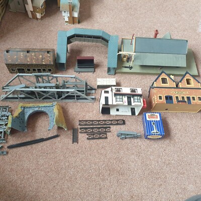 Hornby 00 Gauge Station Buildings, Platform and Accessories . | eBay UK