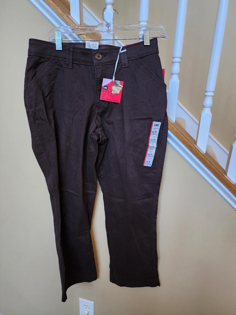 LEE COMFORT FIT STRAIGHT LEG WOMENS COFFEE PANTS 10 PETITE | eBay