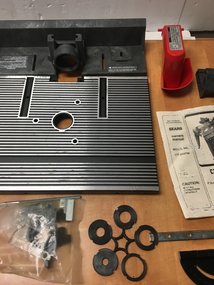 Craftsman USA 34" x 13" x 11" Deluxe Router Table Metal 171.254790 ...