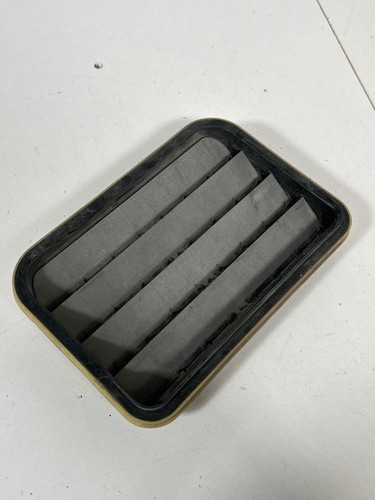 Porsche Cayenne (92A) 2011 quarter panel pressure vent 7PP819181A ...