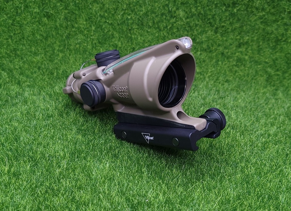 Trijicon 4x32 ACOG Scope Dual Illum Green Chevron w/ TA51 Mount - TA31 ...