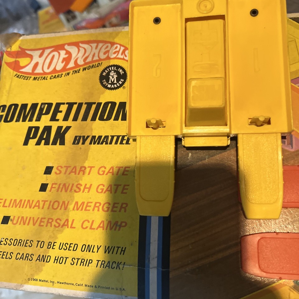 Vintage 1968 Hot Wheels Redline Competition Pack Set Original Box ...