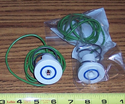 LOT 2ea Kulka Socket 1000v - 660w ~ FLUORESCENT BULB SOCKET, BUS ...