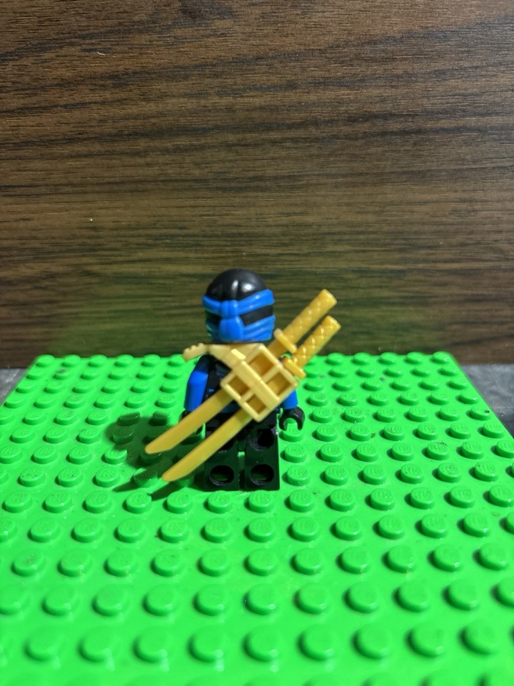 LEGO JAY MINIFIGURE NINJAGO GOLD SWORDS BLUE NINJA NINJAGO CITY PLASTIC ...