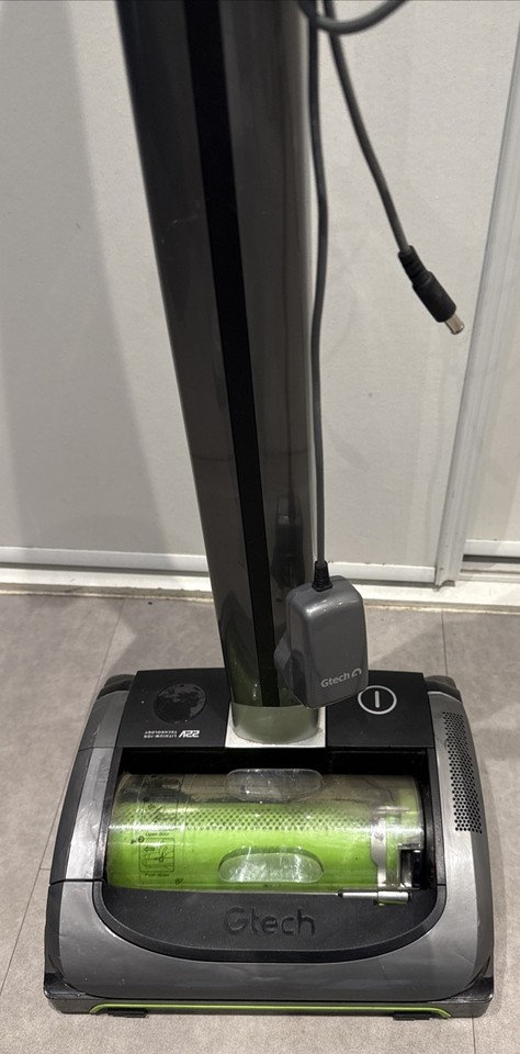 GTECH AirRam Mk2 Cordless Vacuum Cleaner. AR20, With Charger Complete ...