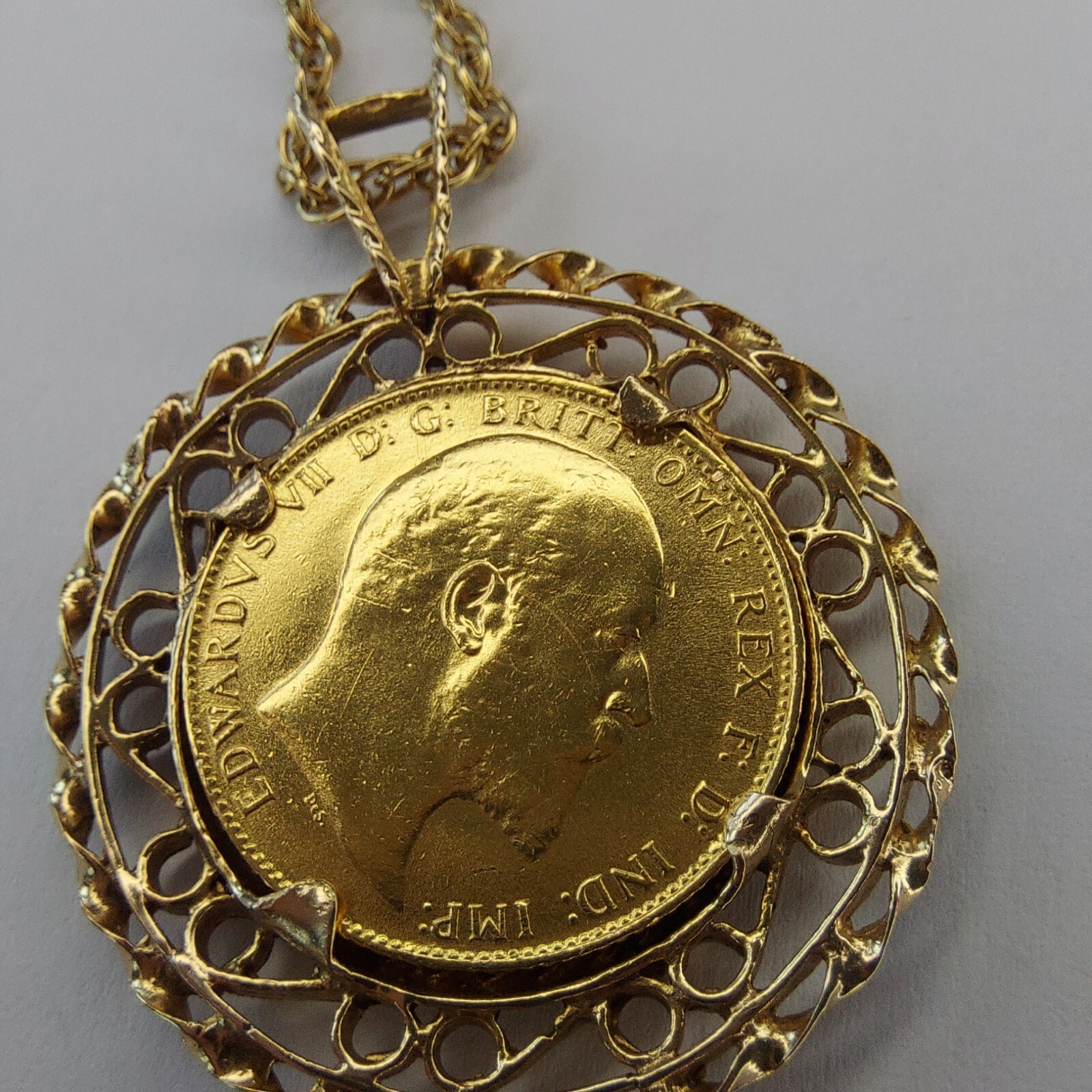 1910 22ct Gold King Edward VII Coin with 9ct pendant … - Gem