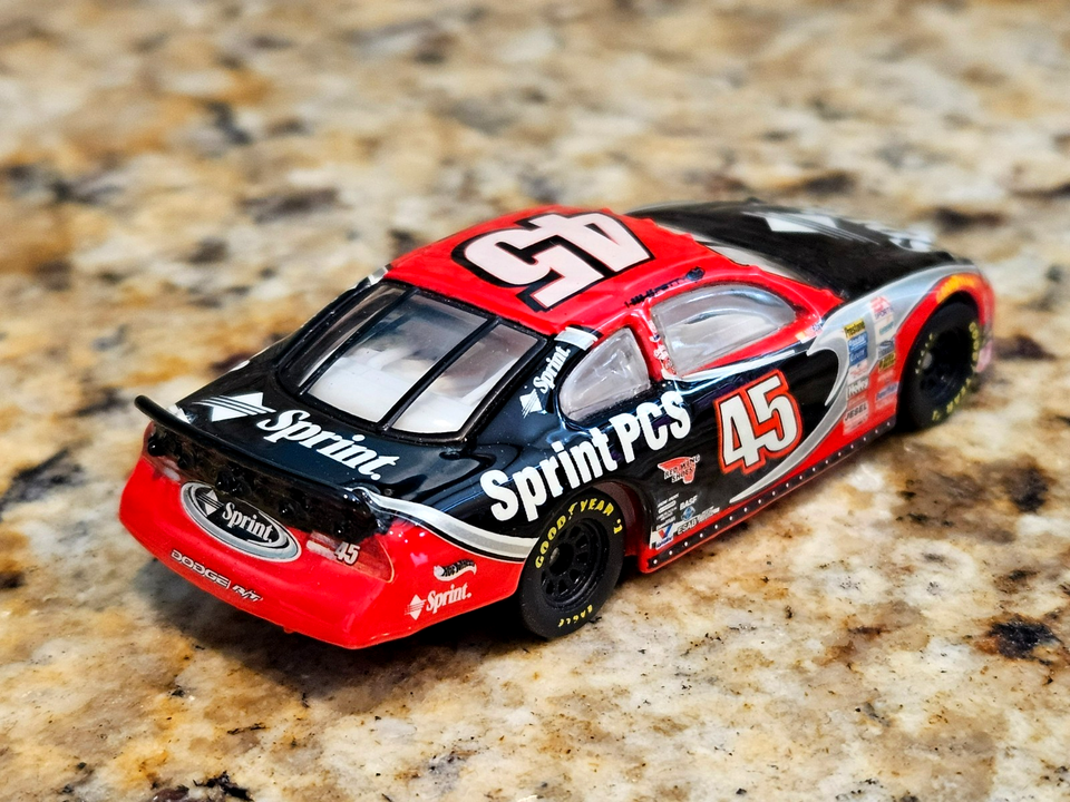 Adam Petty '99 #45 'Sprint PCS' Dodge Intrepid by Hot Wheels 1/64 Scale ...