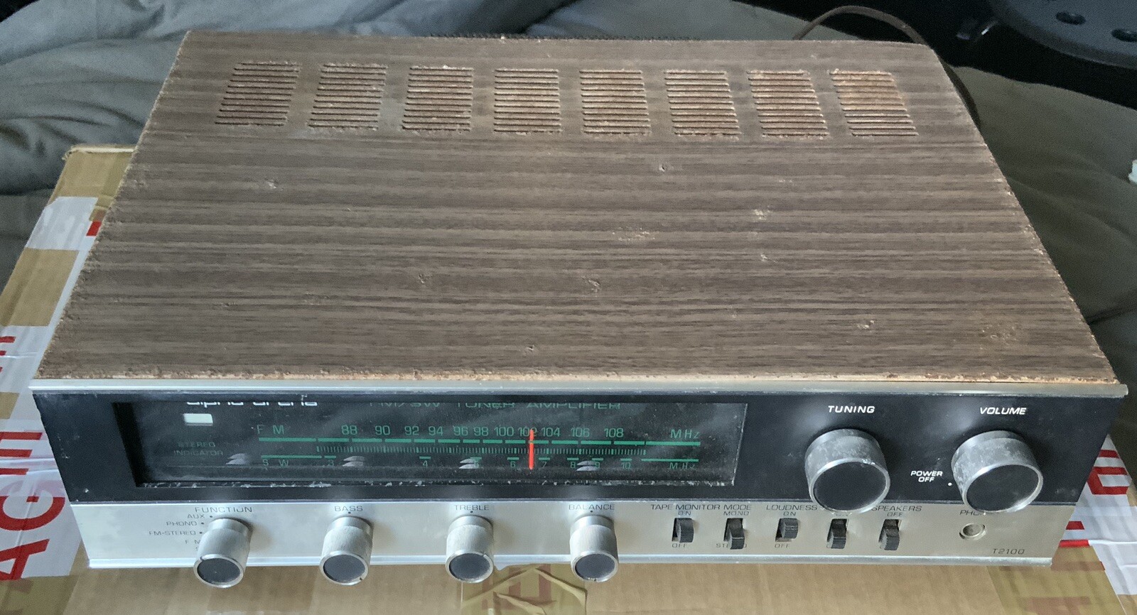 Vintage Alpha-Arena T2100 Levitronics AM FM Stereo Tuner Amplifier ...