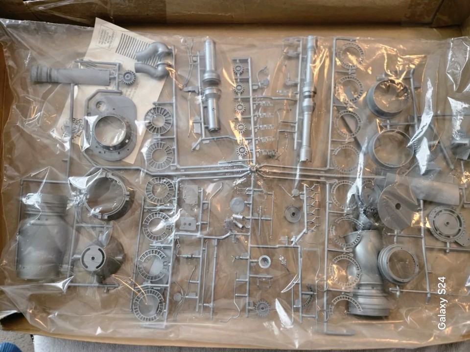 REVELL # 8606 1:10th SCALE ALLISON TURBO PROP MODEL KIT REDUCED | eBay