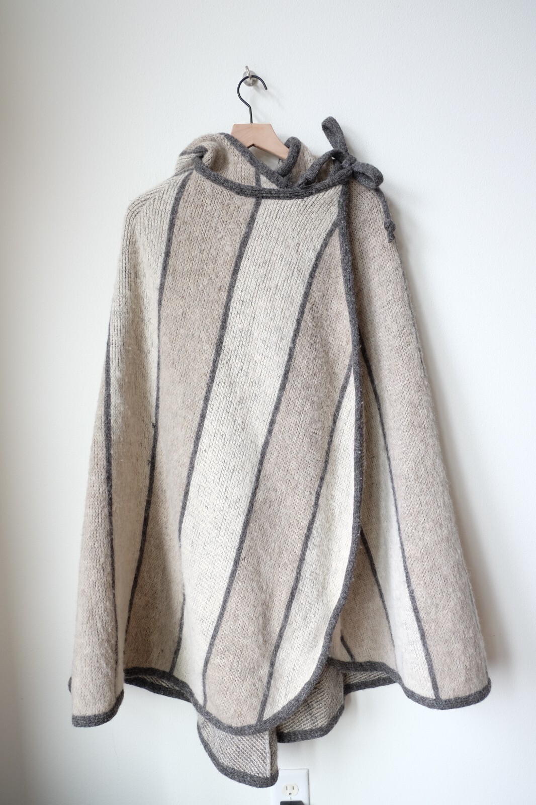 VINTAGE Alafoss Icewool Cloak Cape Poncho Shawl Wrap … - Gem