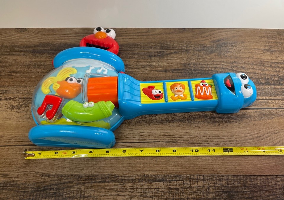 Sesame Street Elmo World Guitar Silly Sounds Dorothy Fish Bowl ...