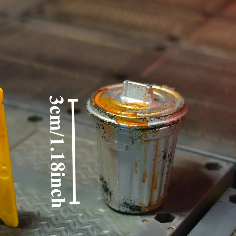 Simulation Rusty Metal Rubbish Bin Model Miniature Lidded Trash Garbage ...