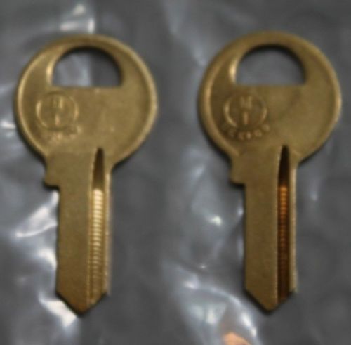 0601-0800 2-New-Replacement Keys Master Padlock Lock Cut To Key Code ...