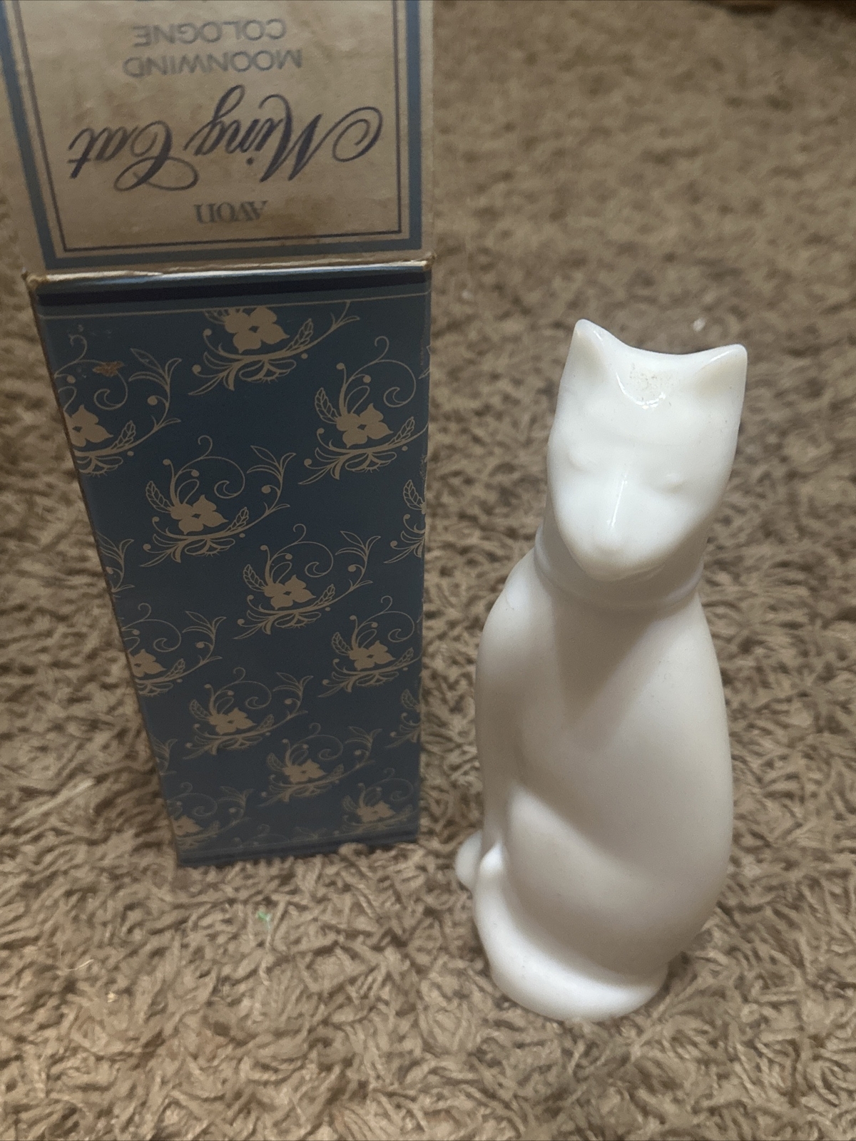 Avon Ming Cat Moonwind Full of Cologne 6 Fl. Oz Bottle in original box ...