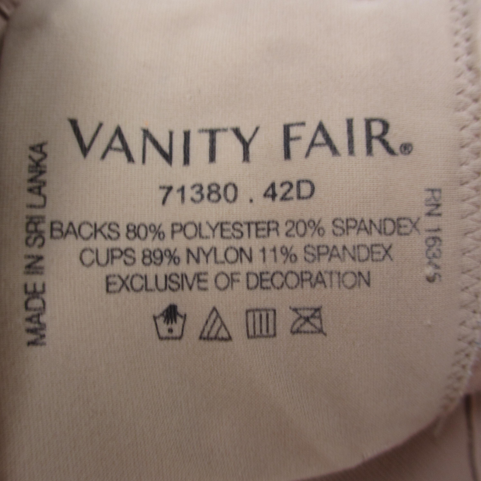 Vanity Fair Bra 42D Tan Padded Wireless Adjustable Cl… - Gem