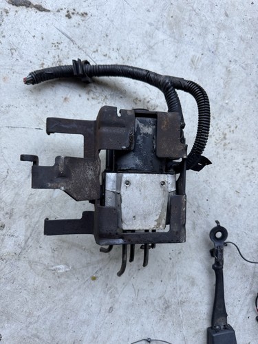 2003-2005 Chevy Suburban 2500 ABS Pump/Module Assembly (Non Traction ...