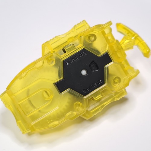№630BG-Takara Beyblade Burst-CLEAR YELLOW RIGHT SPIN STRING LAUNCHER ...