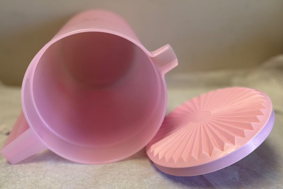1980s Tupperware Pitcher 1.5 QT Pink 1676-A1 Push Button Seal Lid | eBay UK
