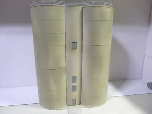 HO Scale Walthers, Modern LARGE Grain STORAGE SILO'S/ BUILT BUILDING | eBay