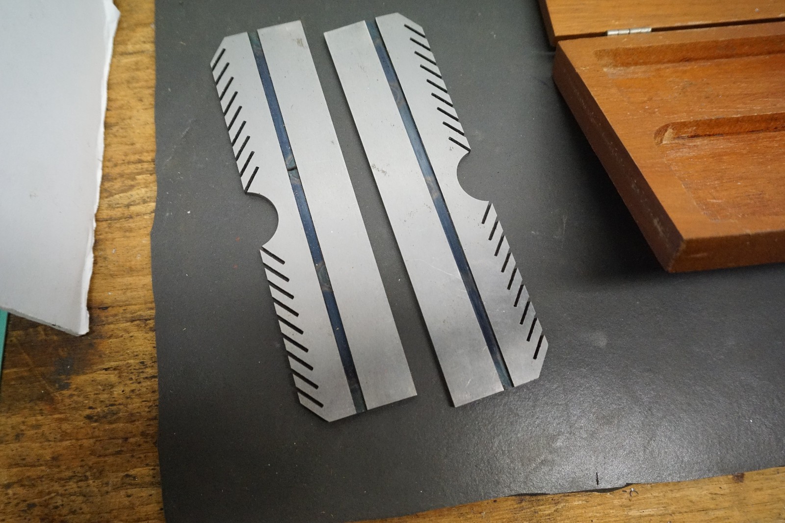 MAGNA-LOCK PERMA-GRIP THIN GRIPS MODEL LAB ENG MACHINIST TOOLMAKER ...