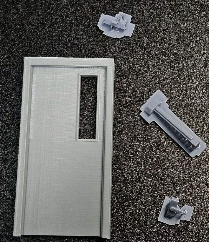 1:24 G SCALE GARAGE DIORAMA STEEL MAN DOOR ESS RESINWORKS 212-SMDK | eBay