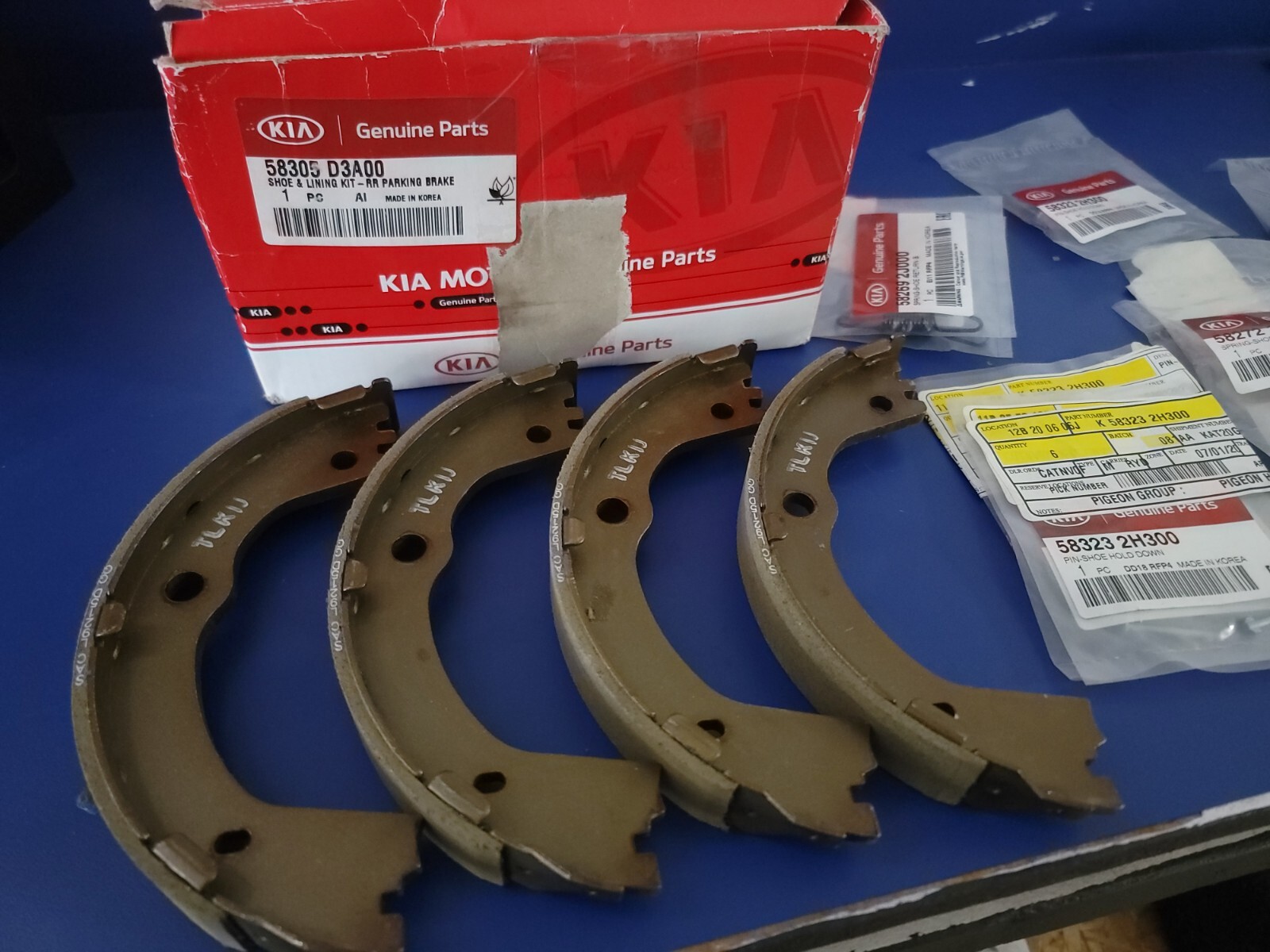 58305D3A00 Kia Shoe Lining Kitrr Parking Brake 58305D3A00 Genuine OEM ...