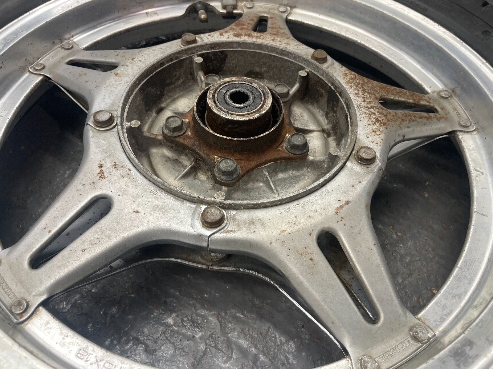 1981 Honda CX500 CX 500 genuine Comstar rear wheel DID 2.15x18" rim ...