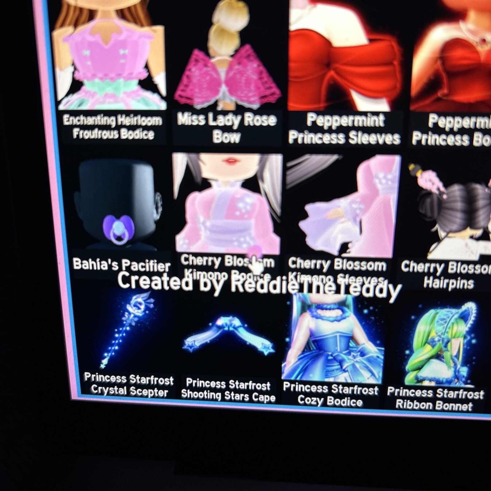 Royale High Bahia’s Pacifier | eBay