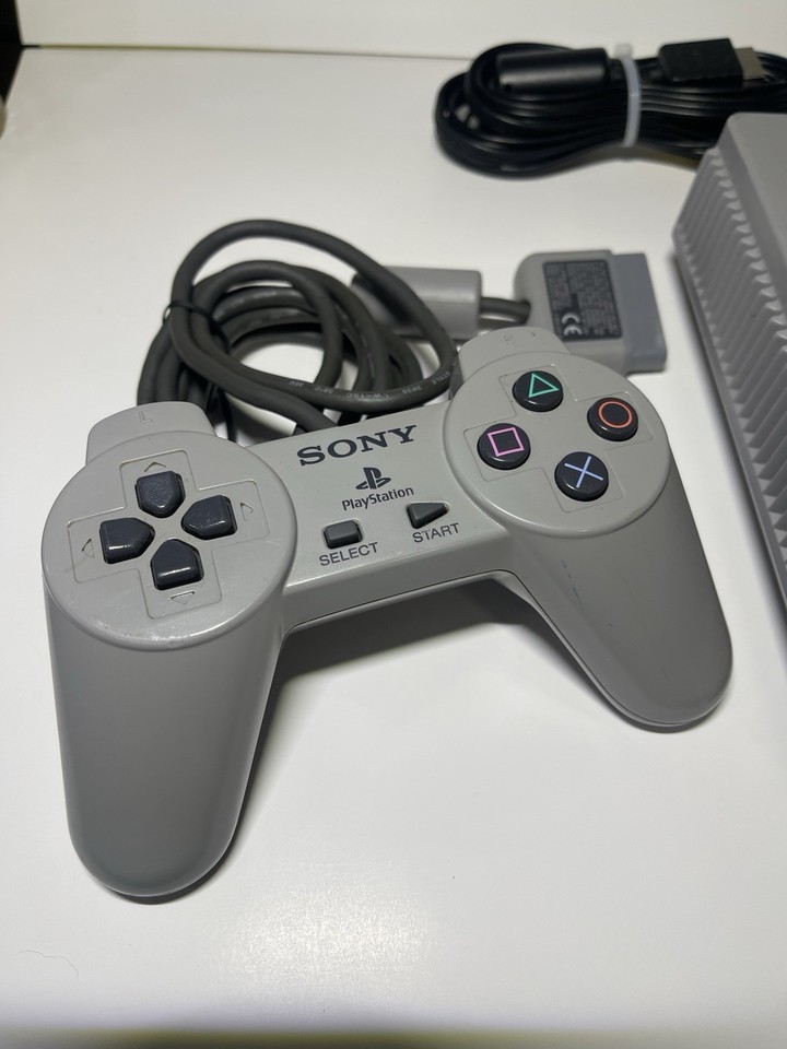 PlayStation 1 Console with Cables/Controller/Memory Card -Tested ...