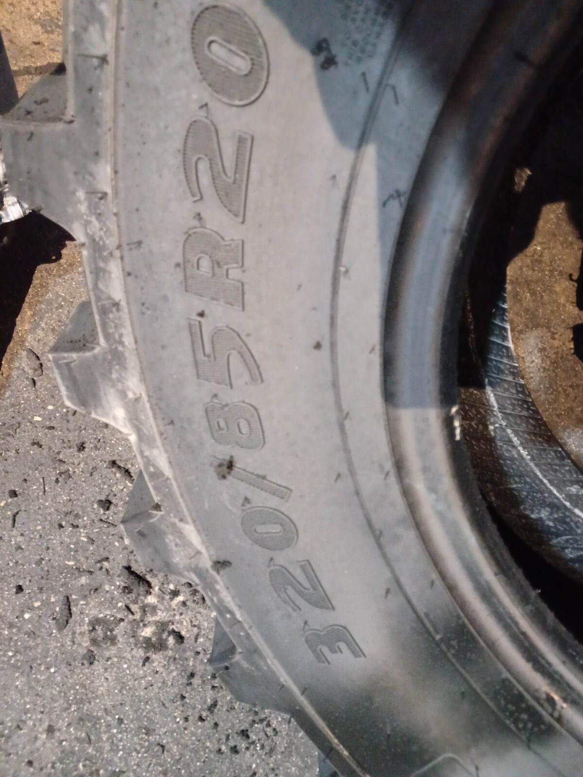 320/85R20 (12.4R20) TIRE NEW OVERSTOCKS R14T 3208520 320 85 20 12420 12 ...