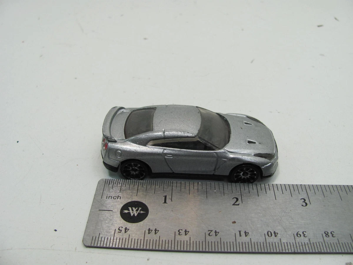 17 Nissan GT-R (R35) – 77mm – 2017 Hot Wheels, 57% OFF