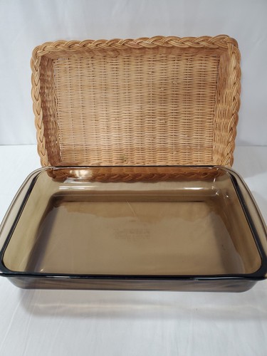 Vintage Pyrex 232 Brown Baking Dish 7”x 11” with Handles & Wicker ...