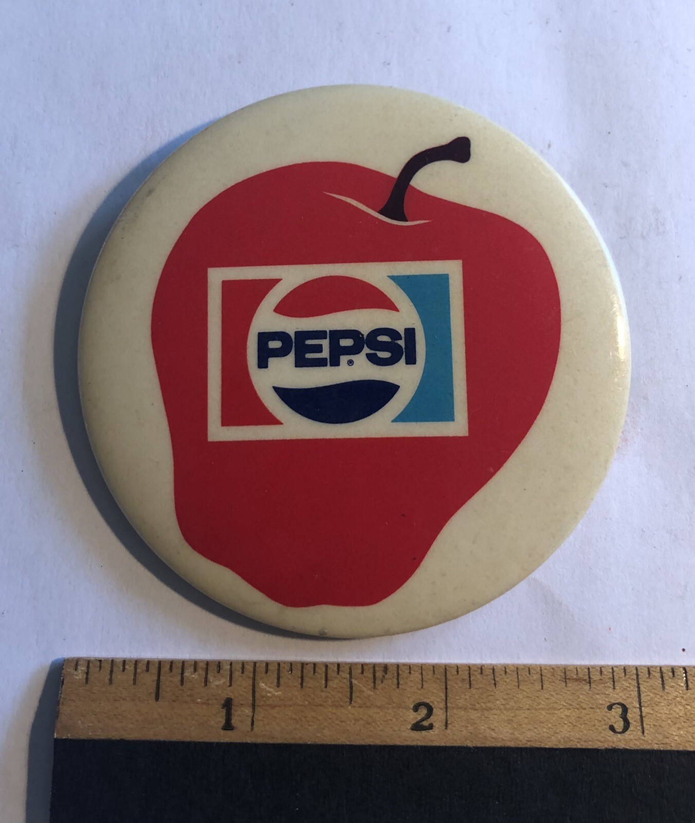 New York Big ApplePin Celluloid Button PEPSI 1980's Drink Pepsi Decor ...