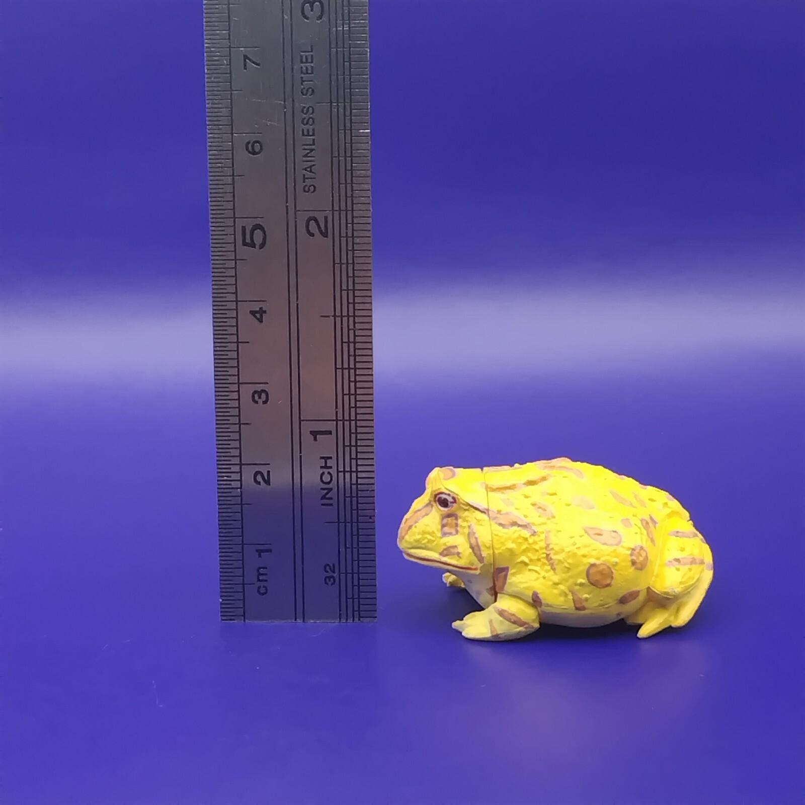 Bell-Throated Frog Figure KAIYODO Excavation Ancient Chocolasaurus ...